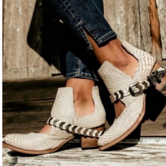 Freebird by Steven | Shoes | Freebird Steven Blade Snake Embossed Leather Western Boho Angle ...